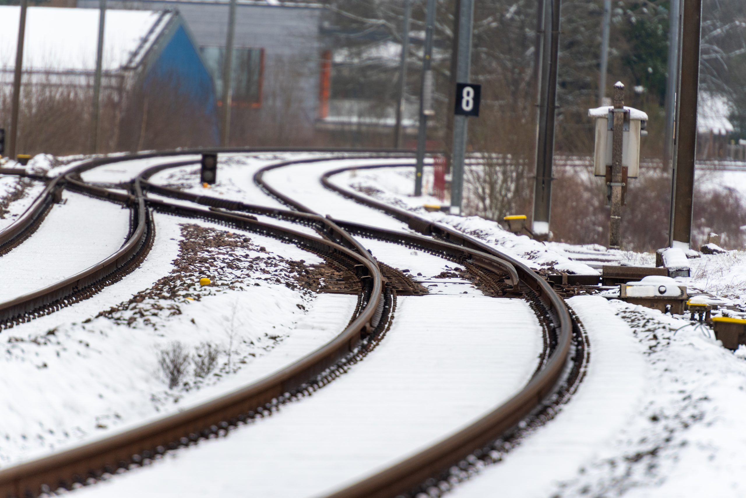 Des aiguillages monitorés et chauffés, indispensables au trafic ferroviaire - Blog CFL - Société ...