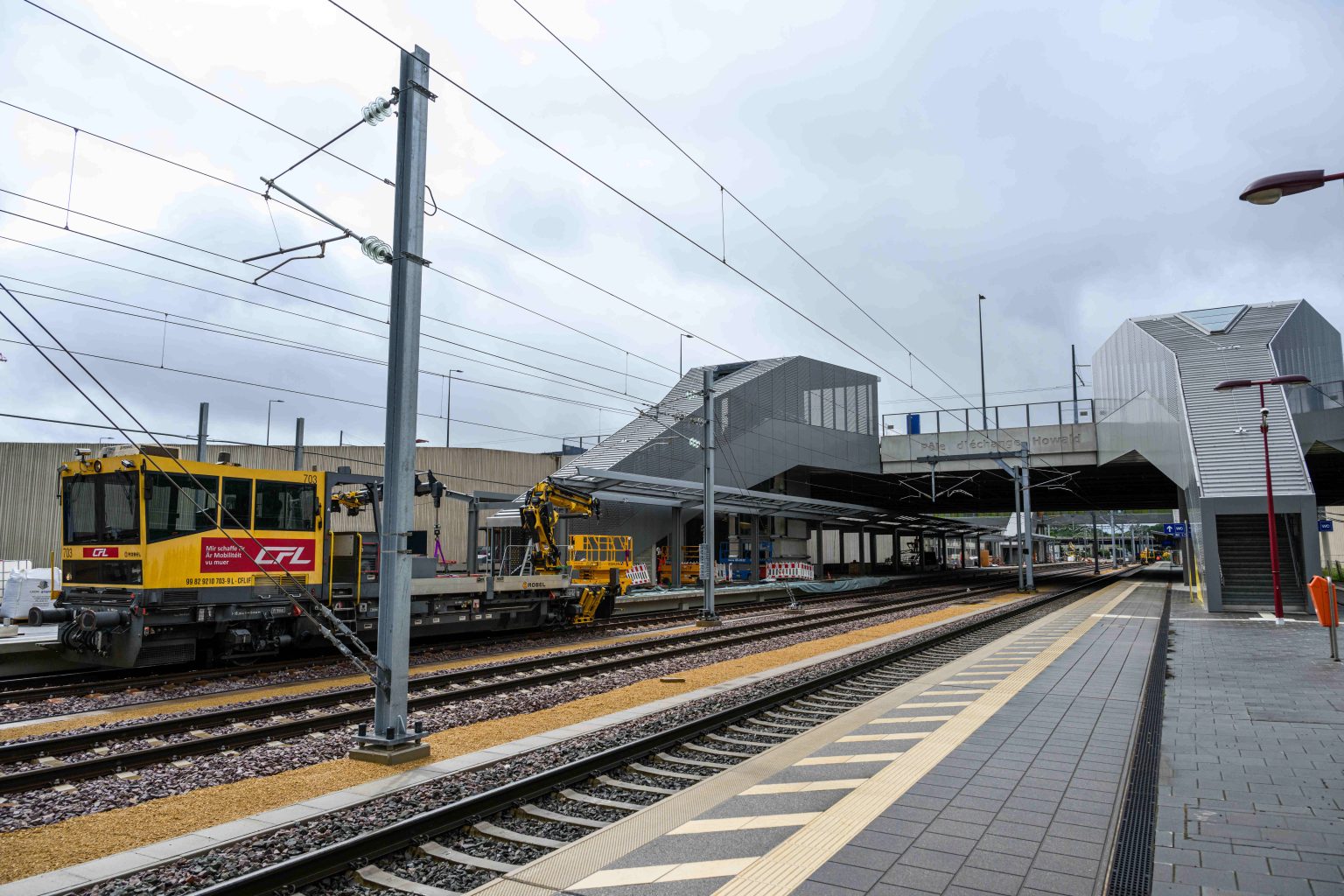 2,7 km de voies, 13 aiguillages, 1 nouveau quai,… L’été studieux des ...